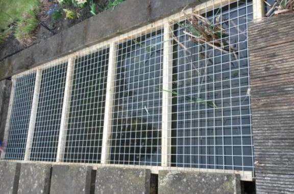 Pond steel child safety mesh installation - Seraphim
